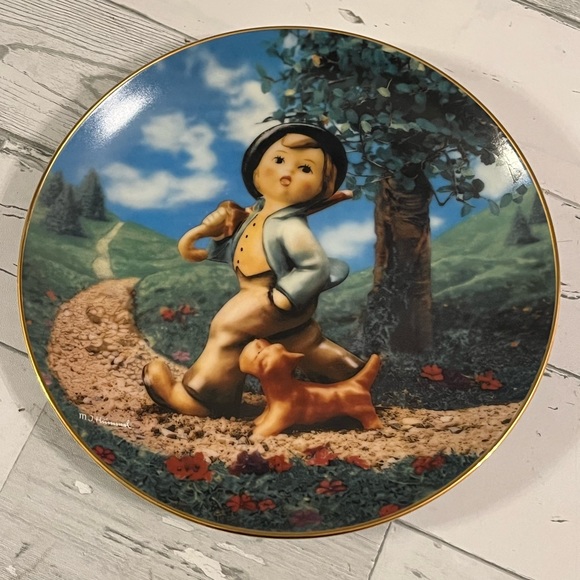 Hummel | Accents | Strolling Along Mj Hummel Gentle Friends Collection ...